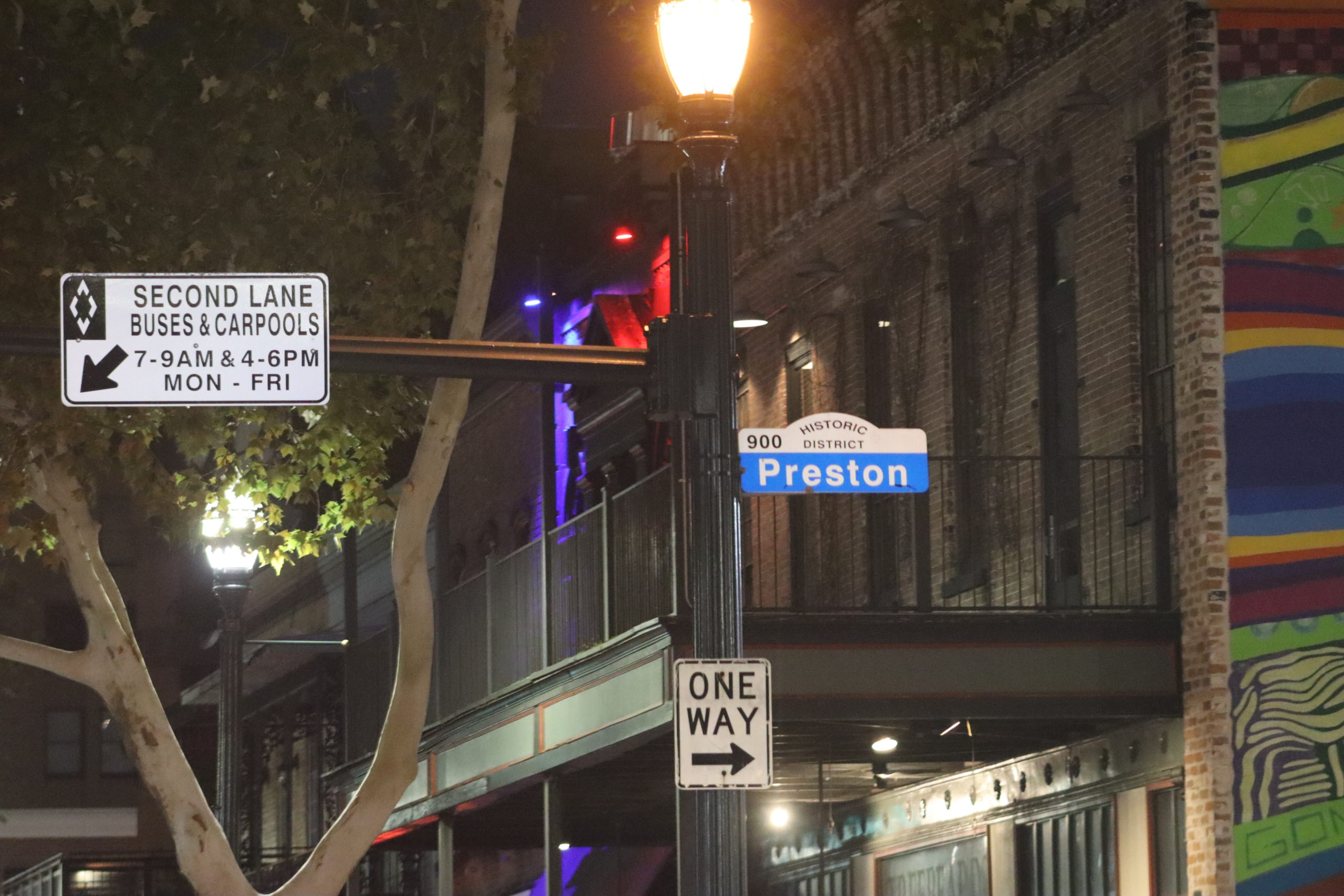 Photo of 900 Preston Signage - Rideshare Houston