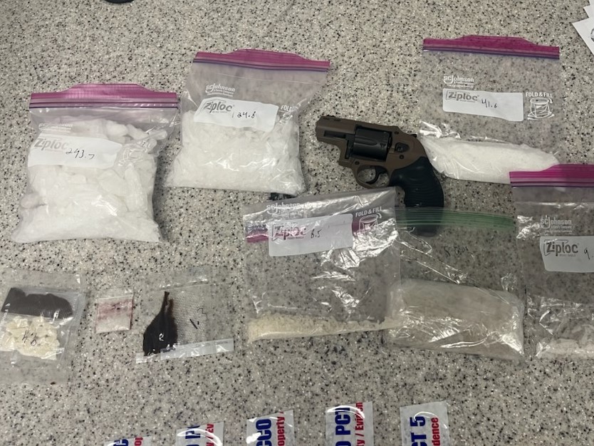 More Than 400 Grams of Meth and 4 Grams of Heroin Seized; Two Wanted ...