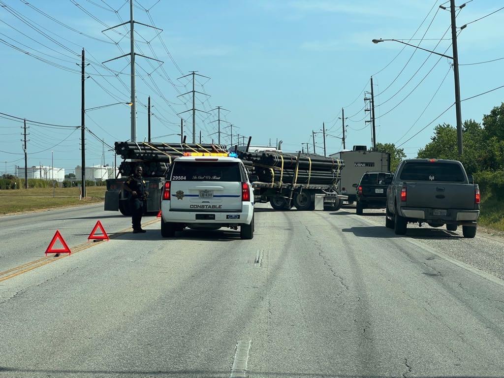 JACKKNIFED 18-WHEELER CLOSES SHELDON RD. AT HWY. 90 IN PCT 3 ...