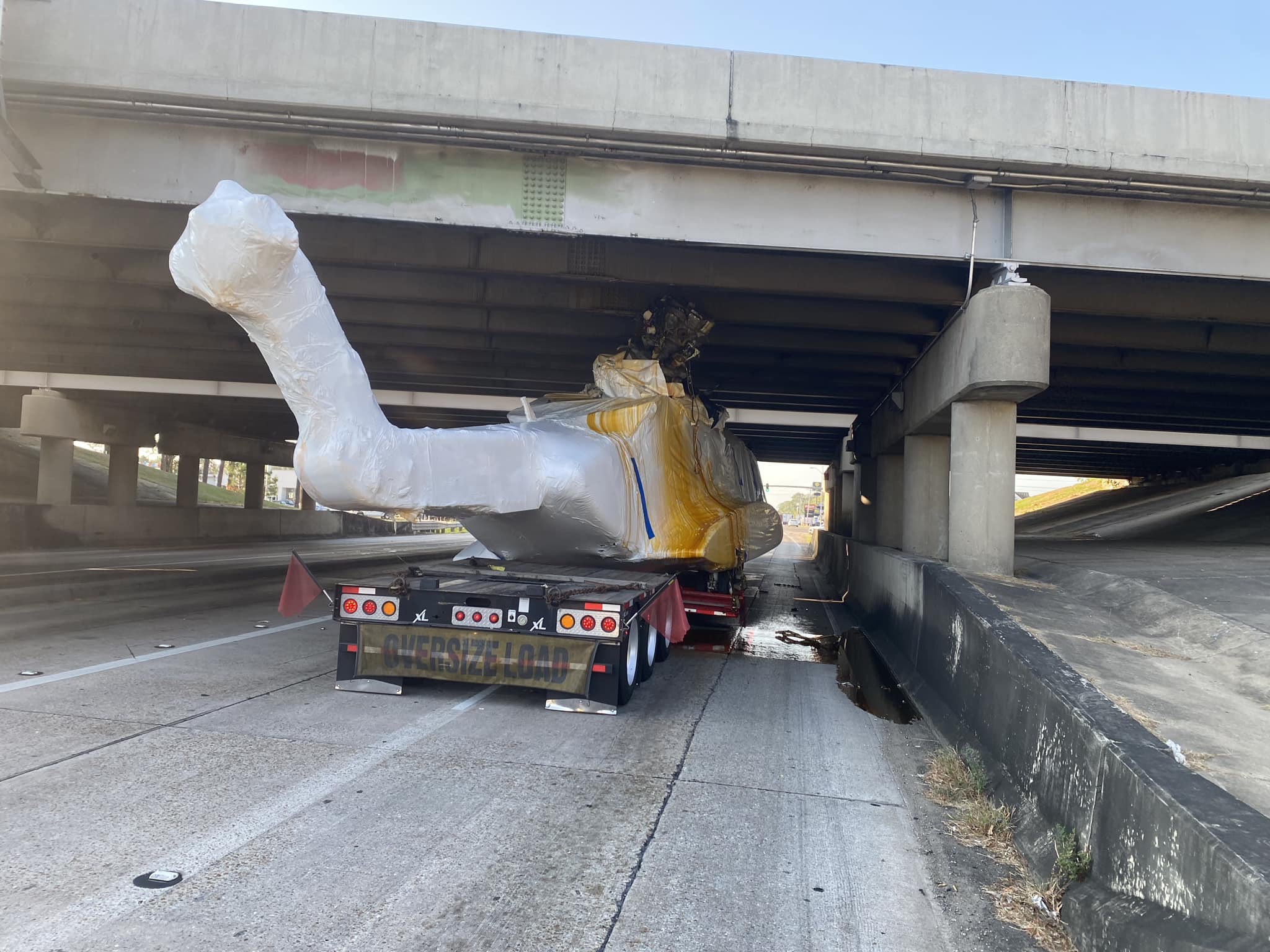 $20 Million Sikorsky S-92 Helicopter Lodged Under Louisiana Overpass ...